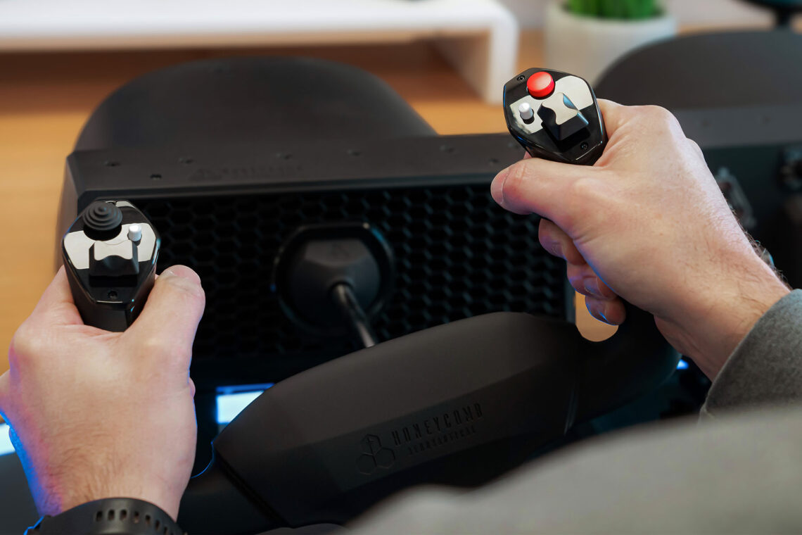 Honeycomb Releases Relatively Affordable Alpha Flight Controls Lite ...